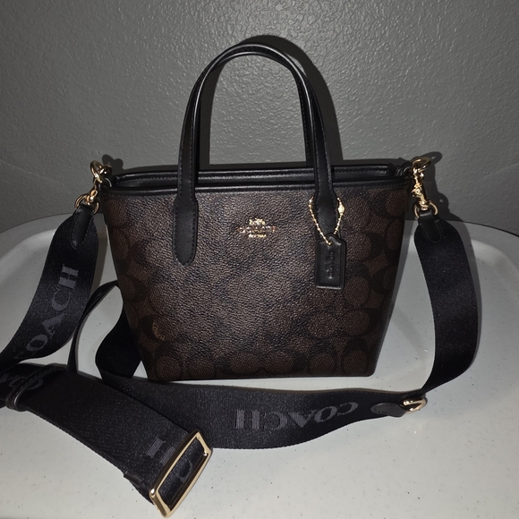 Coach | Bags | Coach Signature Canvas City Mini Tote Crossbody Bag Cw32 ...